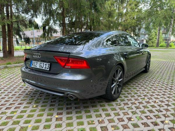 Grey Audi A7 Sportback 2011 in Vilnius, with an engine capacity of 2.97 L and mileage of 288 thousand km for 11900 €, photo 10 on AUTOMOTO.COM.LV