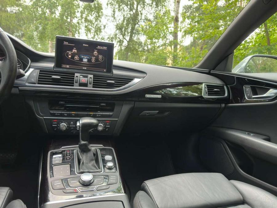 Pelēks Audi A7 Sportback 2011 Viļņa, ar dzinēja tilpumu 2.97 L un nobraukumu 288 tūkst. km par 10370 €, foto 26 vietnē AUTOMOTO.COM.LV