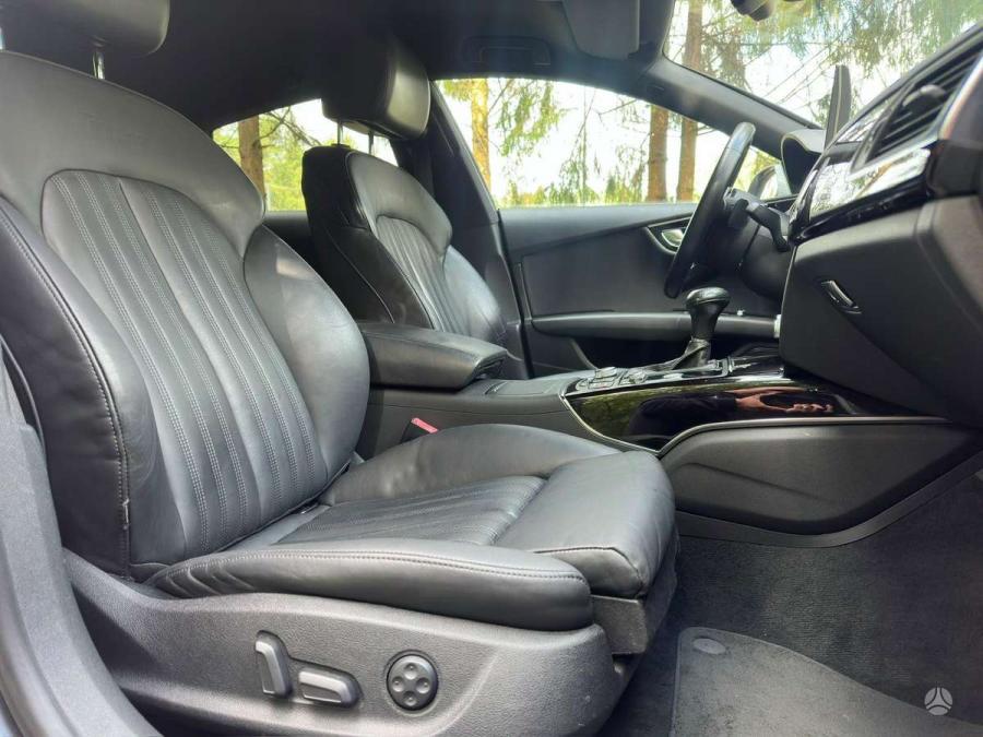 Pelēks Audi A7 Sportback 2011 Viļņa, ar dzinēja tilpumu 2.97 L un nobraukumu 288 tūkst. km par 10370 €, foto 32 vietnē AUTOMOTO.COM.LV