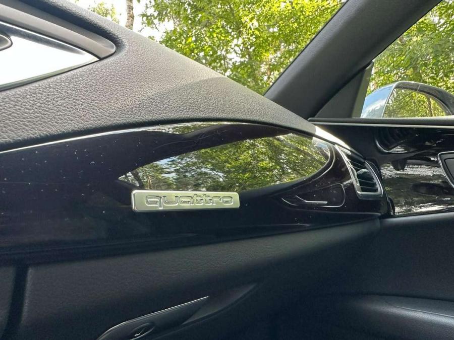 Pelēks Audi A7 Sportback 2011 Viļņa, ar dzinēja tilpumu 2.97 L un nobraukumu 288 tūkst. km par 10370 €, foto 34 vietnē AUTOMOTO.COM.LV
