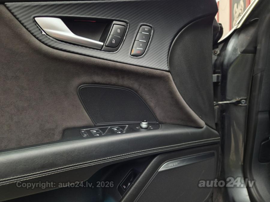 Pelēks Audi A7 Sportback 2012 Tallina, ar dzinēja tilpumu 3.00 L un nobraukumu 240 tūkst. km par 12990 €, foto 19 vietnē AUTOMOTO.COM.LV