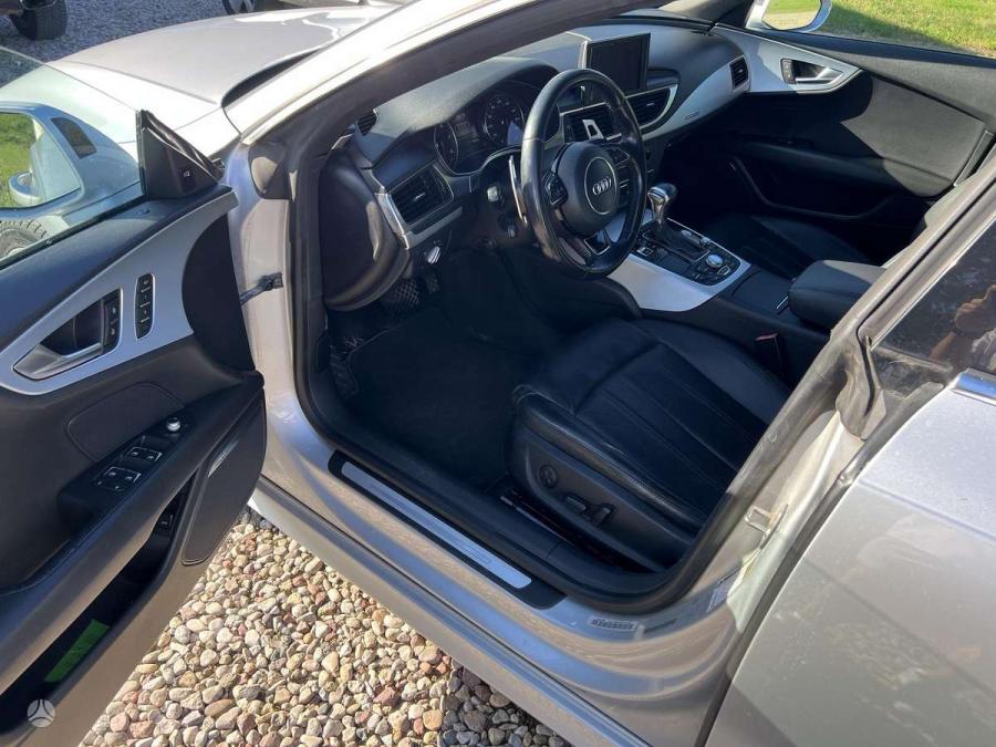 Pelēks Audi A7 Sportback 2012 Marijampole, ar dzinēja tilpumu 3.00 L un nobraukumu 146 tūkst. km par 11500 €, foto 17 vietnē AUTOMOTO.COM.LV