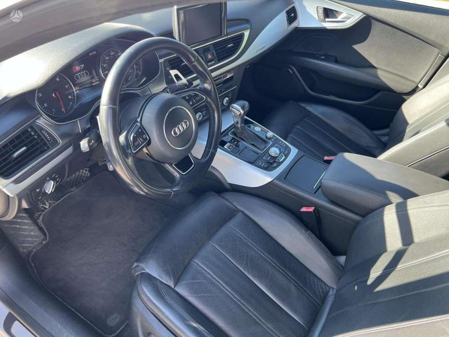 Pelēks Audi A7 Sportback 2012 Marijampole, ar dzinēja tilpumu 3.00 L un nobraukumu 146 tūkst. km par 11500 €, foto 18 vietnē AUTOMOTO.COM.LV