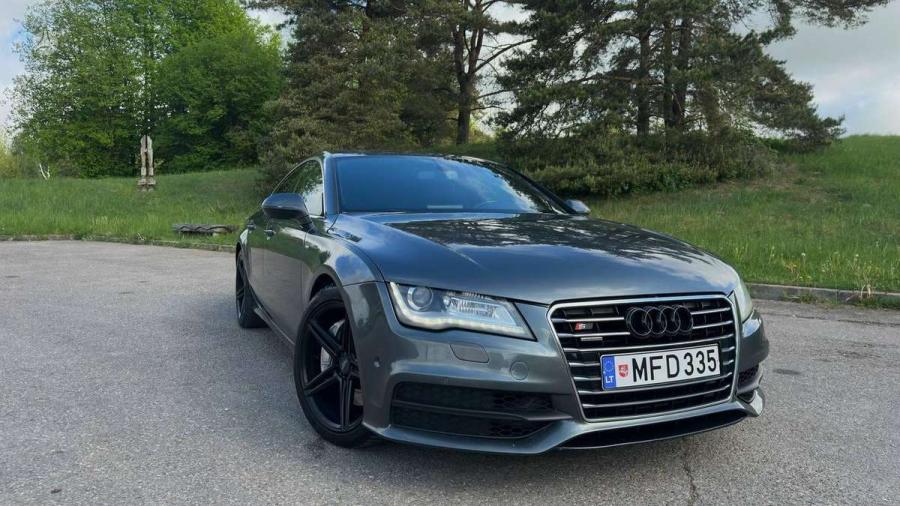 Grey Audi A7 Sportback 2012 in Siauliai, with an engine capacity of 3.00 L and mileage of 318 thousand km for 11300 €, photo 1 on AUTOMOTO.COM.LV