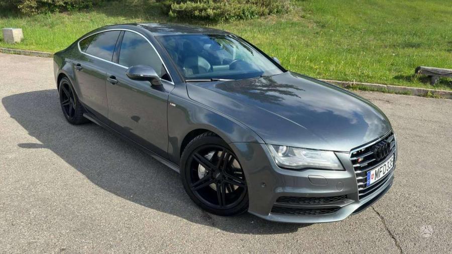 Grey Audi A7 Sportback 2012 in Siauliai, with an engine capacity of 3.00 L and mileage of 318 thousand km for 11300 €, photo 4 on AUTOMOTO.COM.LV