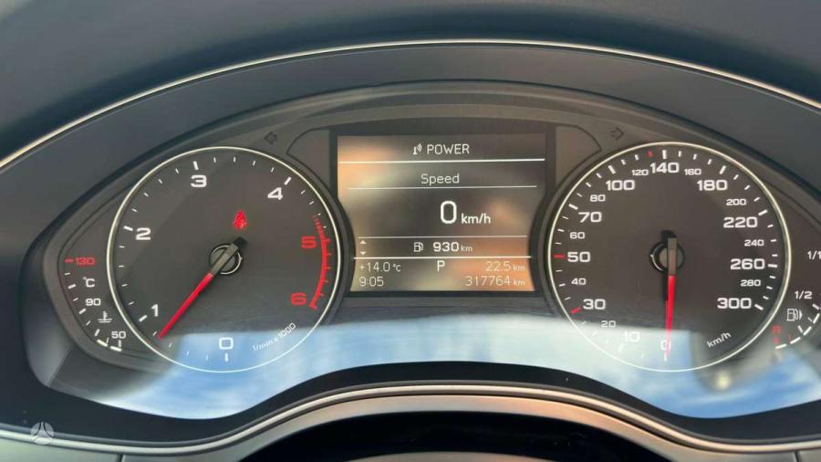 Grey Audi A7 Sportback 2012 in Siauliai, with an engine capacity of 3.00 L and mileage of 318 thousand km for 11300 €, photo 10 on AUTOMOTO.COM.LV