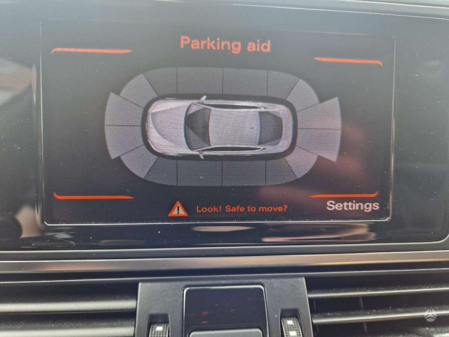 Grey Audi A7 Sportback 2012 in Siauliai, with an engine capacity of 3.00 L and mileage of 318 thousand km for 11300 €, photo 11 on AUTOMOTO.COM.LV