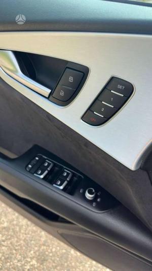 Grey Audi A7 Sportback 2012 in Siauliai, with an engine capacity of 3.00 L and mileage of 318 thousand km for 11300 €, photo 12 on AUTOMOTO.COM.LV
