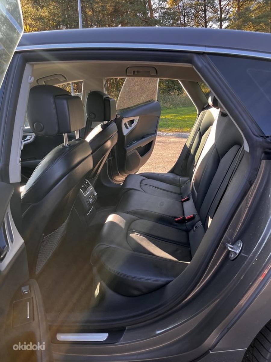 Grey Audi A7 Sportback 2014 in Narva, with an engine capacity of 0.20 L and mileage of 214 thousand km for 21000 €, photo 16 on AUTOMOTO.COM.LV