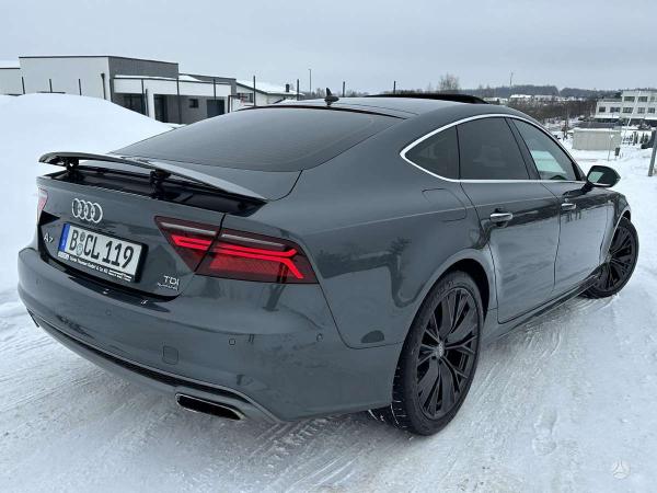 Grey Audi A7 Sportback 2015 in Vilnius, with an engine capacity of 2.97 L and mileage of 230 thousand km for 19450 €, photo 3 on AUTOMOTO.COM.LV