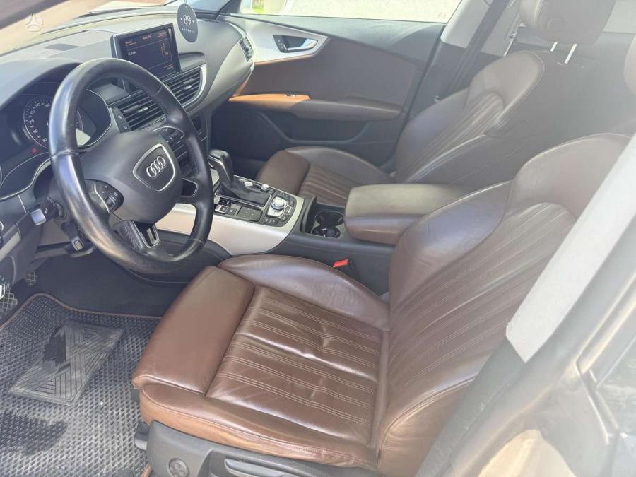 Grey Audi A7 Sportback 2015 in Vilnius, with an engine capacity of 2.97 L and mileage of 347 thousand km for 14500 €, photo 1 on AUTOMOTO.COM.LV