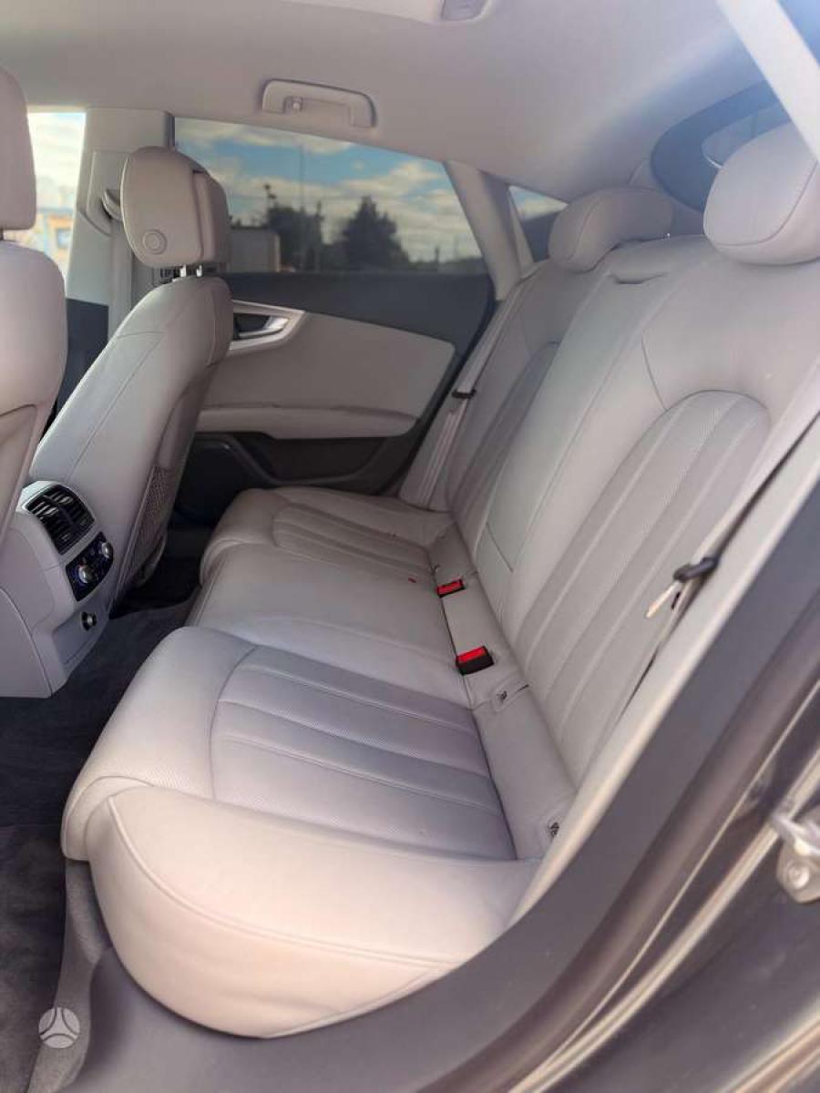Pelēks Audi A7 Sportback 2015 Raseiniai, ar dzinēja tilpumu 2.97 L un nobraukumu 217 tūkst. km par 18250 €, foto 28 vietnē AUTOMOTO.COM.LV