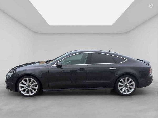 Grey Audi A7 Sportback 2015 in Kaunas, with an engine capacity of 3.00 L and mileage of 302 thousand km for 15990 €, photo 3 on AUTOMOTO.COM.LV