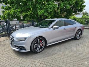Grey Audi A7 Sportback 2016 in Kaunas, with an engine capacity of 3.00 L and mileage of 170 thousand km for 19500 €, photo 2 on AUTOMOTO.COM.LV