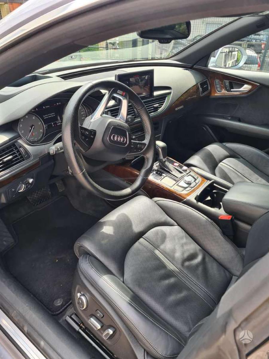 Grey Audi A7 Sportback 2016 in Kaunas, with an engine capacity of 3.00 L and mileage of 170 thousand km for 19500 €, photo 8 on AUTOMOTO.COM.LV