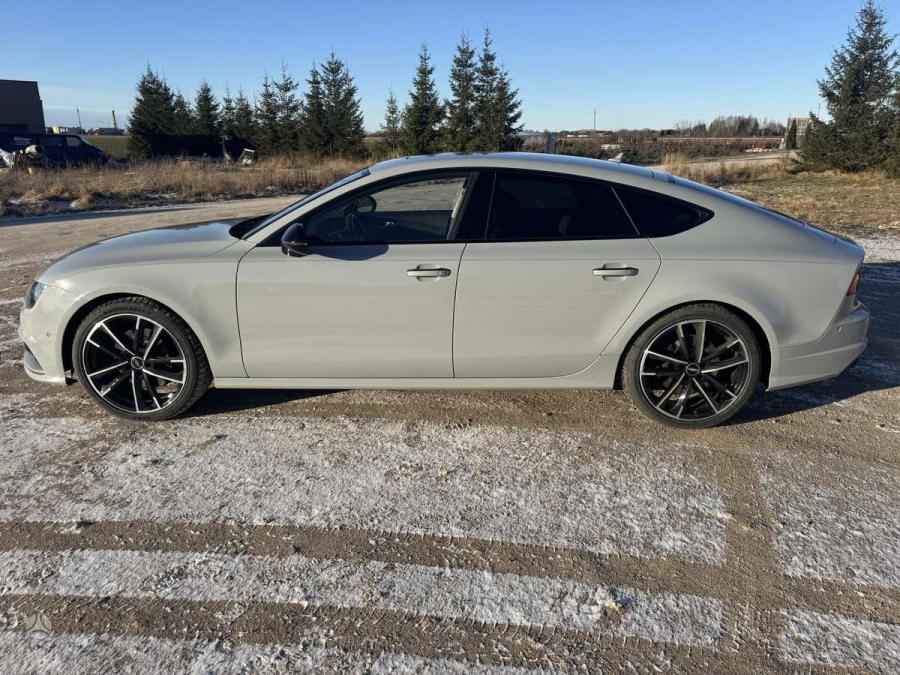 Grey Audi A7 Sportback 2017 in Jurbarkas, with an engine capacity of 2.97 L and mileage of 279 thousand km for 22000 €, photo 4 on AUTOMOTO.COM.LV