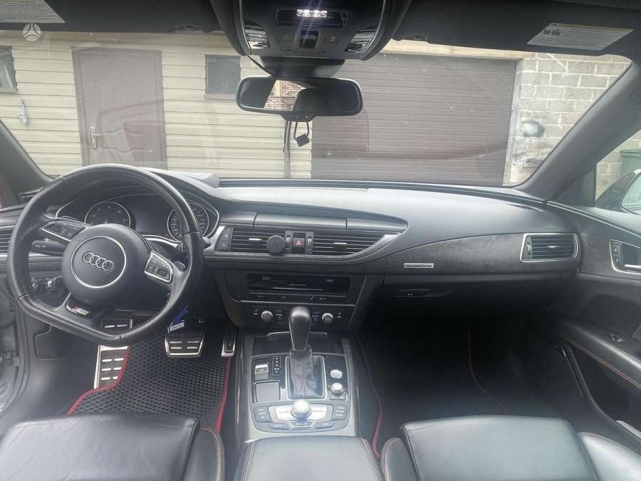 Grey Audi A7 Sportback 2017 in Kedainiai, with an engine capacity of 3.00 L and mileage of 156 thousand km for 20000 €, photo 7 on AUTOMOTO.COM.LV