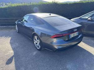 Grey Audi A7 Sportback 2018 in Siauliai, with an engine capacity of 0.00 L and mileage of 178 thousand km for 26000 €, photo 5 on AUTOMOTO.COM.LV