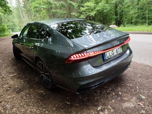 Grey Audi A7 Sportback 2018 in Vilnius, with an engine capacity of 2.97 L and mileage of 76 thousand km for 37000 €, photo 4 on AUTOMOTO.COM.LV