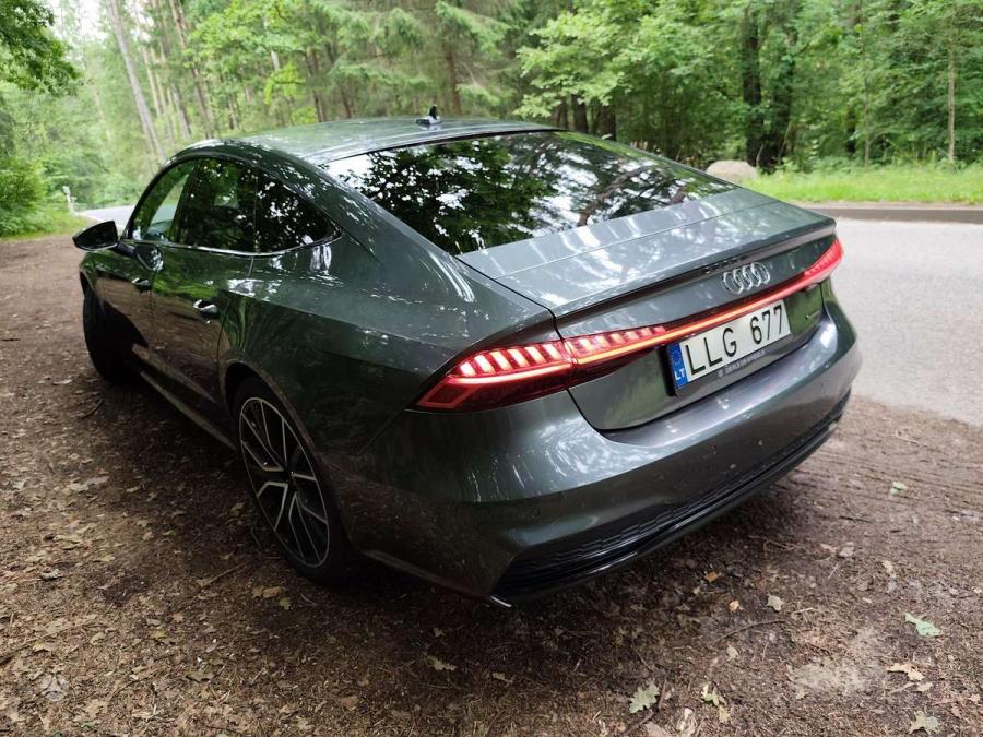 Grey Audi A7 Sportback 2018 in Vilnius, with an engine capacity of 2.97 L and mileage of 76 thousand km for 37000 €, photo 5 on AUTOMOTO.COM.LV