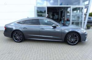 Grey Audi A7 Sportback 2022 in Kaunas, with an engine capacity of 1.98 L and mileage of 130 thousand km for 53700 €, photo 3 on AUTOMOTO.COM.LV