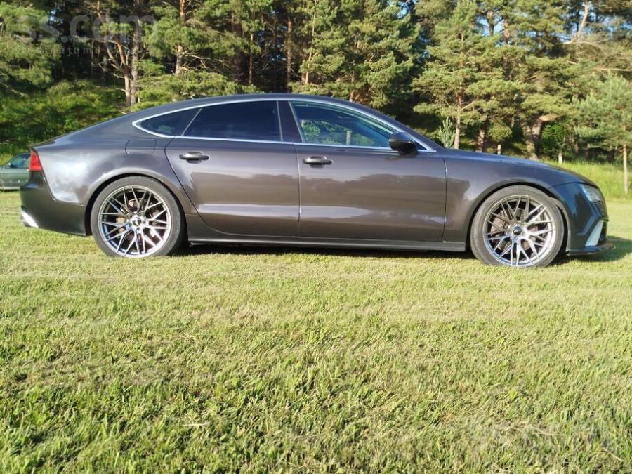 Pelēks Audi A7 Sportback 2010 Liepāja, ar dzinēja tilpumu 3.00 L un nobraukumu 275 tūkst. km par 10800 €, foto 4 vietnē AUTOMOTO.COM.LV