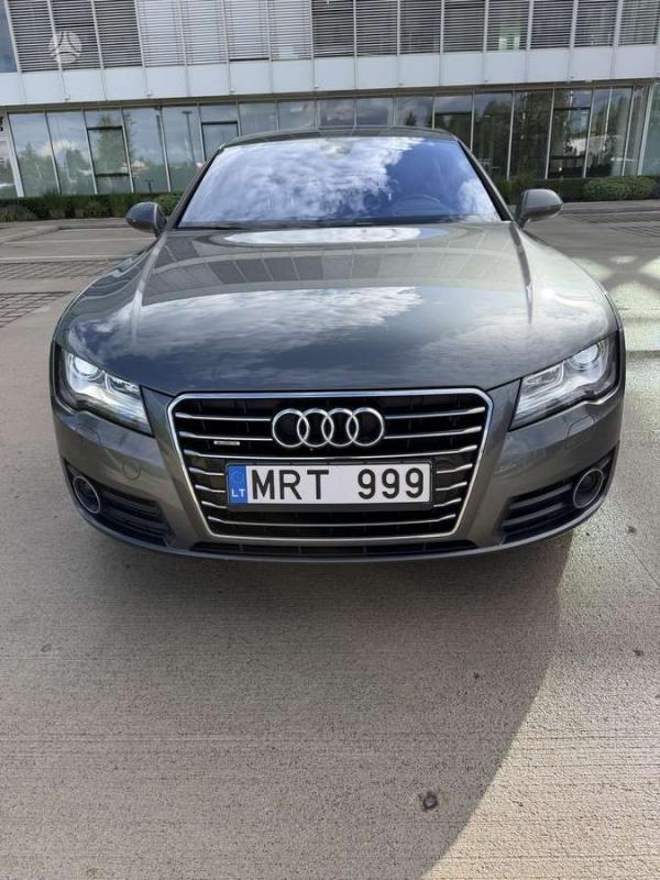 Grey Audi A7 Sportback 2011 in Vilnius, with an engine capacity of 2.97 L and mileage of 240 thousand km for 12600 €, photo 2 on AUTOMOTO.COM.LV