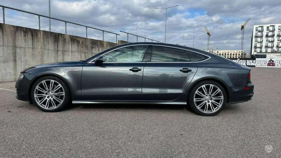 Pelēks Audi A7 Sportback 2013 Viļņa, ar dzinēja tilpumu 3.00 L un nobraukumu 224 tūkst. km par 9700 €, foto 13 vietnē AUTOMOTO.COM.LV