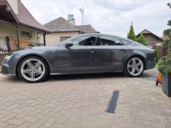 Grey Audi A7 Sportback 2014 in Kaunas, with an engine capacity of 3.00 L and mileage of 199 thousand km for 14300 €, photo 5 on AUTOMOTO.COM.LV