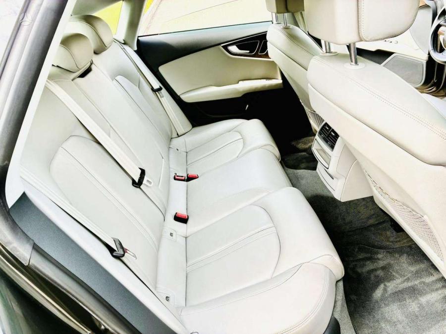 Pelēks Audi A7 Sportback 2015 Klaipėda, ar dzinēja tilpumu 3.00 L un nobraukumu 200 tūkst. km par 15700 €, foto 18 vietnē AUTOMOTO.COM.LV