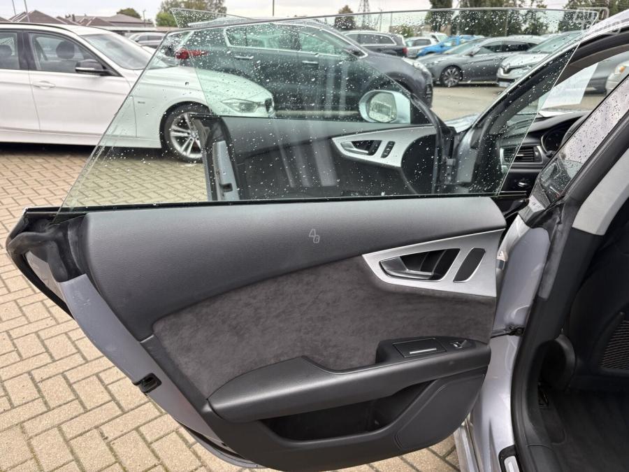 Pelēks Audi A7 Sportback 2015 Tauragė, ar dzinēja tilpumu 2.90 L un nobraukumu 190 tūkst. km par 17500 €, foto 25 vietnē AUTOMOTO.COM.LV