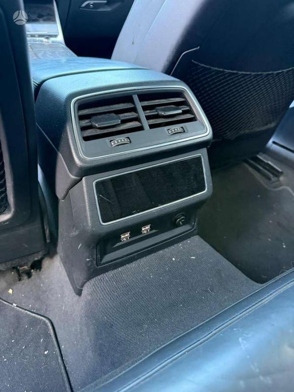 Grey Audi A7 Sportback 2018 in Vilnius, with an engine capacity of 3.00 L and mileage of 203 thousand km for 19950 €, photo 11 on AUTOMOTO.COM.LV