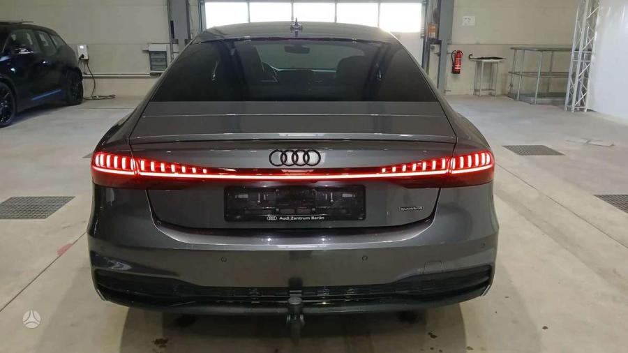 Grey Audi A7 Sportback 2022 in Vilnius, with an engine capacity of 1.98 L and mileage of 90 thousand km for 47690 €, photo 8 on AUTOMOTO.COM.LV