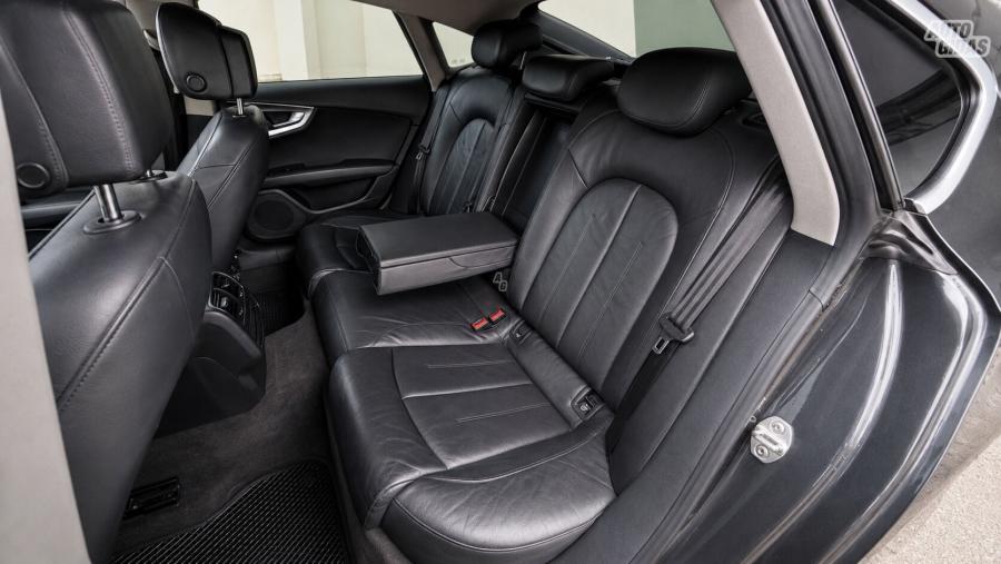 Audi A7 Sportback 2011 in Vilnius, with an engine capacity of 3.00 L and mileage of 357 thousand km for 10450 €, photo 10 on AUTOMOTO.COM.LV