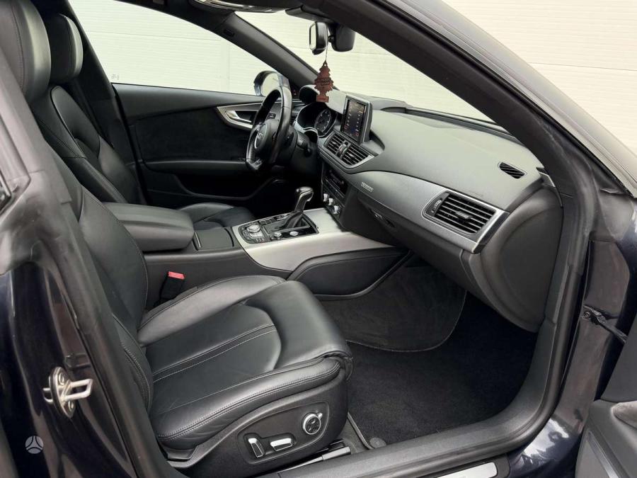 Audi A7 Sportback 2016 in Riga, with an engine capacity of 3.00 L and mileage of 240 thousand km for 19900 €, photo 17 on AUTOMOTO.COM.LV