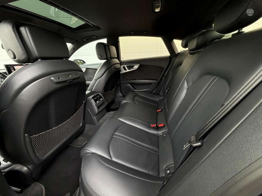 Audi A7 Sportback 2016 in Riga, with an engine capacity of 3.00 L and mileage of 240 thousand km for 19900 €, photo 22 on AUTOMOTO.COM.LV