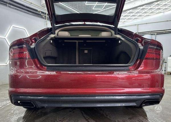 Red Audi A7 Sportback 2017 in Vilnius, with an engine capacity of 3.00 L and mileage of 272 thousand km for 19500 €, photo 11 on AUTOMOTO.COM.LV