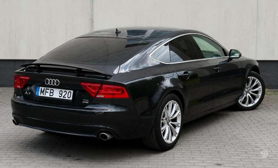 Audi A7 Sportback 2011 in Vilnius, with an engine capacity of 3.00 L and mileage of 357 thousand km for 10500 €, photo 5 on AUTOMOTO.COM.LV