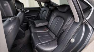 Audi A7 Sportback 2011 in Vilnius, with an engine capacity of 3.00 L and mileage of 357 thousand km for 10500 €, photo 11 on AUTOMOTO.COM.LV