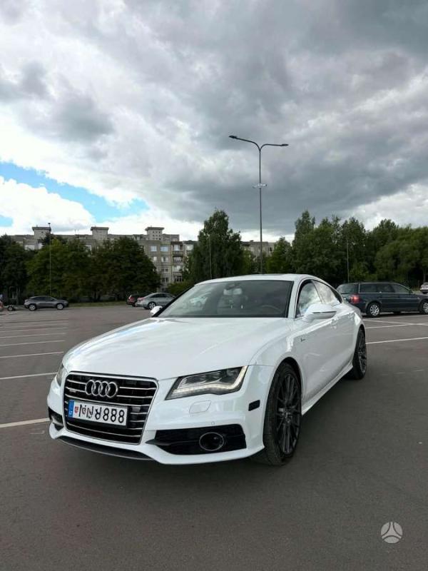 White Audi A7 Sportback 2012 in Kaunas, with an engine capacity of 0.00 L and mileage of 250 thousand km for 12700 €, photo 8 on AUTOMOTO.COM.LV