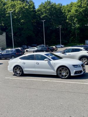 Balts Audi A7 Sportback 2011 Narva, ar dzinēja tilpumu 0.00 L un nobraukumu 272 tūkst. km par 12500 €, foto  vietnē AUTOMOTO.COM.LV