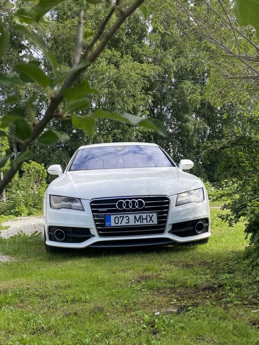 White Audi A7 Sportback 2011 in Narva, with an engine capacity of 0.00 L and mileage of 272 thousand km for 12500 €, photo 11 on AUTOMOTO.COM.LV