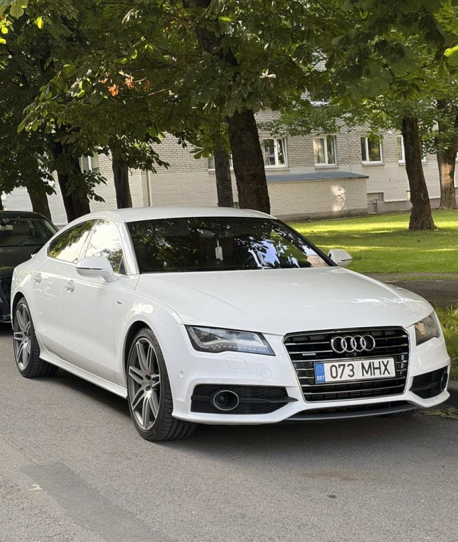 White Audi A7 Sportback 2011 in Narva, with an engine capacity of 0.00 L and mileage of 272 thousand km for 12500 €, photo 12 on AUTOMOTO.COM.LV