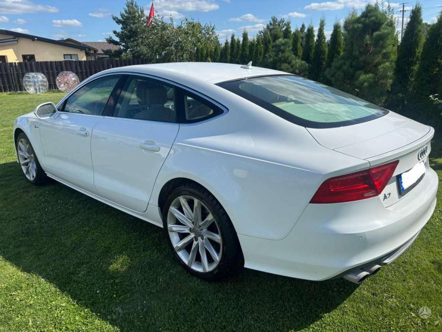 Balts Audi A7 Sportback 2013 Šauļi, ar dzinēja tilpumu 3.00 L un nobraukumu 262 tūkst. km par 12000 €, foto 3 vietnē AUTOMOTO.COM.LV