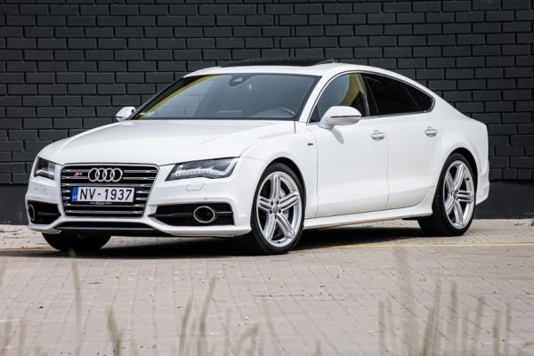 White Audi A7 Sportback 2014 in Riga, with an engine capacity of 3.00 L and mileage of 250 thousand km for 20900 €, photo 1 on AUTOMOTO.COM.LV
