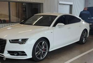 White Audi A7 Sportback 2015 in Vilnius, with an engine capacity of 3.00 L and mileage of 217 thousand km for 18200 €, photo 3 on AUTOMOTO.COM.LV