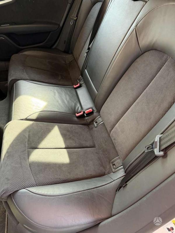 White Audi A7 Sportback 2015 in Vilnius, with an engine capacity of 3.00 L and mileage of 217 thousand km for 18200 €, photo 9 on AUTOMOTO.COM.LV