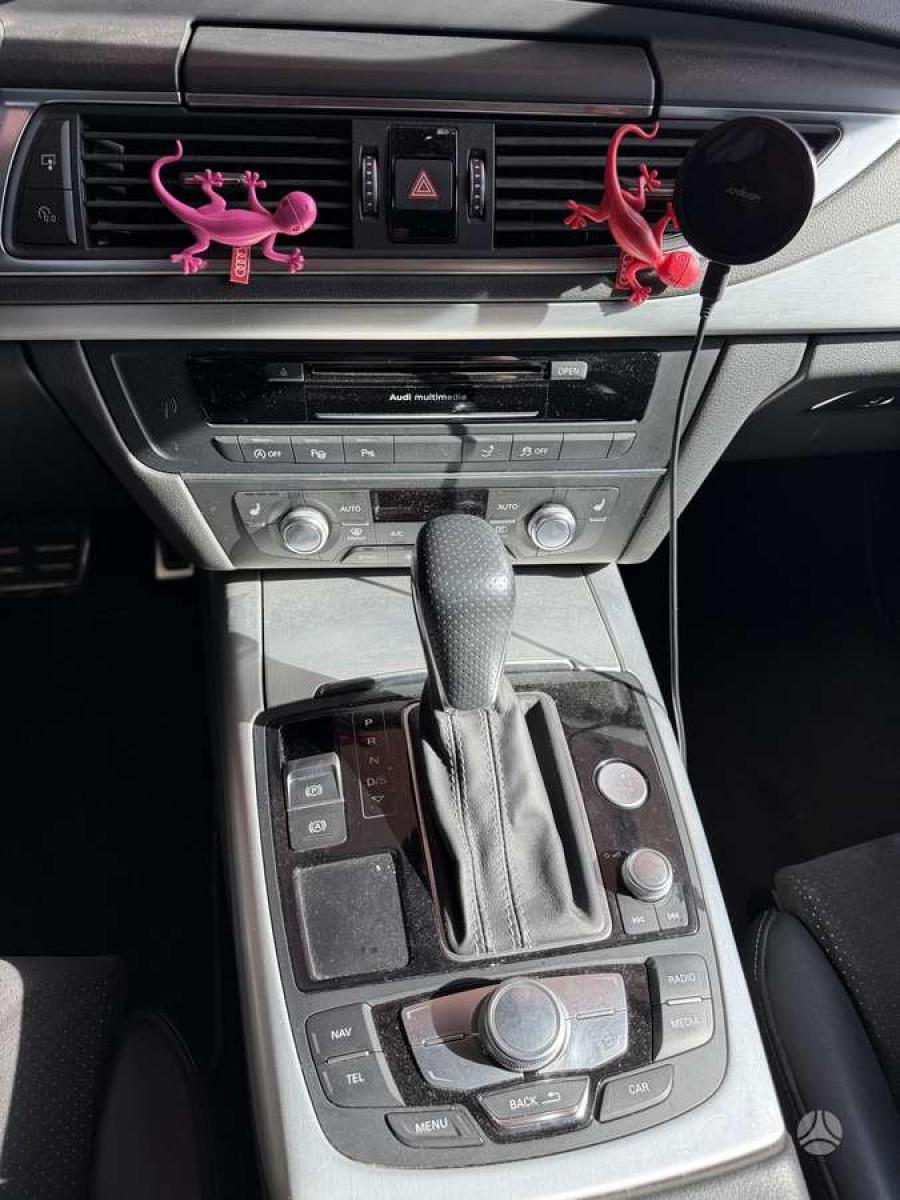 White Audi A7 Sportback 2015 in Vilnius, with an engine capacity of 3.00 L and mileage of 217 thousand km for 18200 €, photo 14 on AUTOMOTO.COM.LV