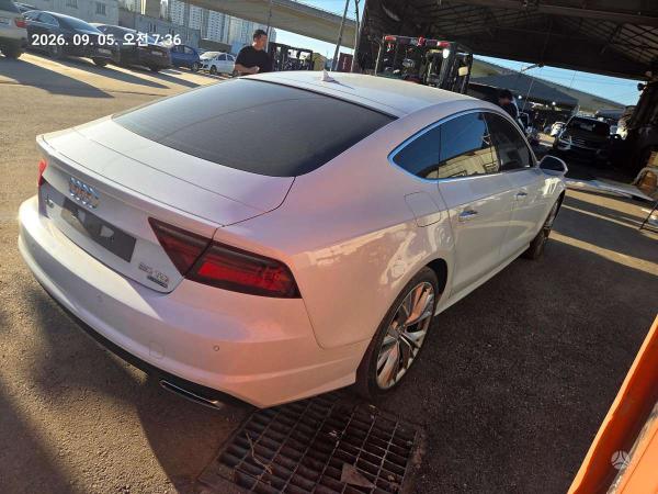 Balts Audi A7 Sportback 2016 Kauņa, ar dzinēja tilpumu 0.00 L un nobraukumu 139 tūkst. km par 16300 €, foto 4 vietnē AUTOMOTO.COM.LV