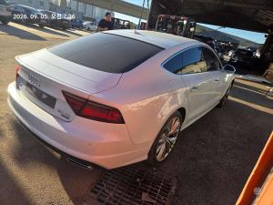 White Audi A7 Sportback 2016 in Kaunas, with an engine capacity of 0.00 L and mileage of 139 thousand km for 16300 €, photo 4 on AUTOMOTO.COM.LV